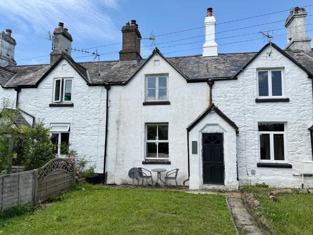 2 bedroom cottage for sale