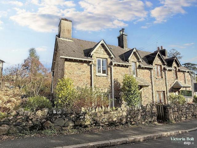 2 bedroom cottage for sale
