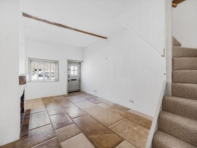 2 bedroom cottage for sale