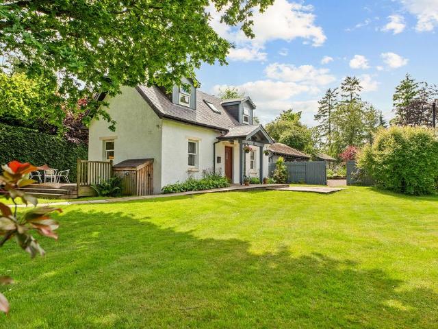 2 bedroom cottage for sale