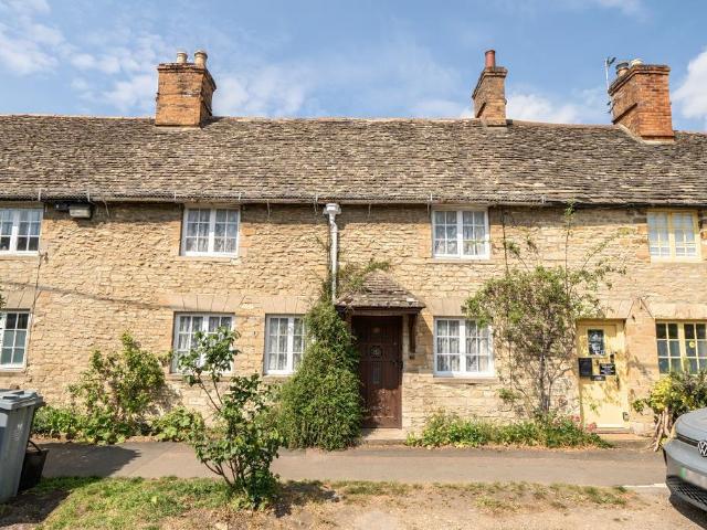 2 bedroom cottage for sale