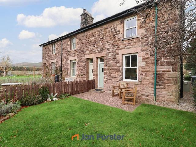 2 bedroom cottage for sale