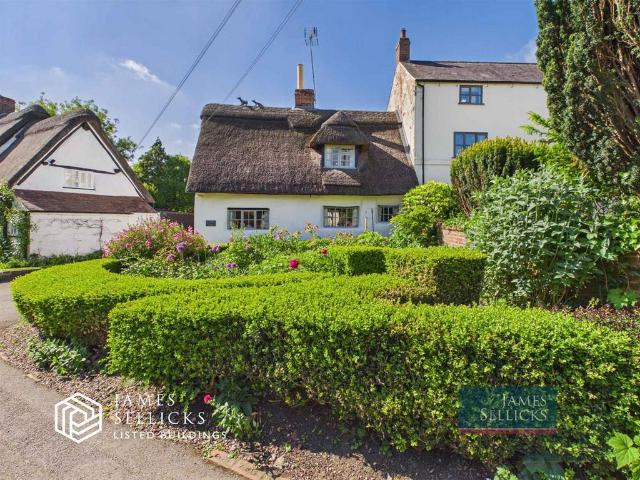 2 bedroom cottage for sale