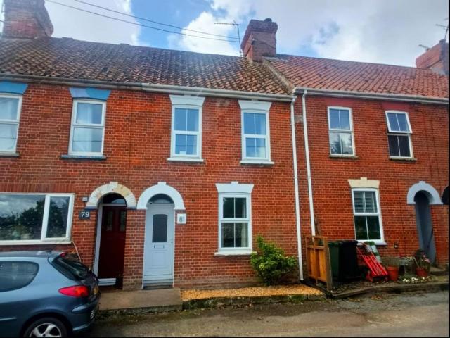 2 bedroom cottage for sale
