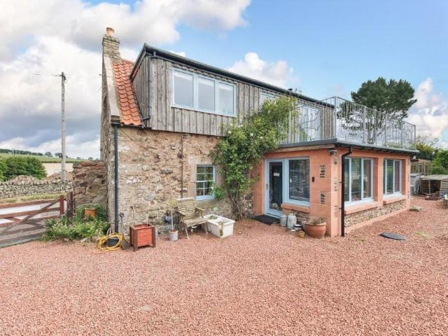 2 bedroom cottage for sale