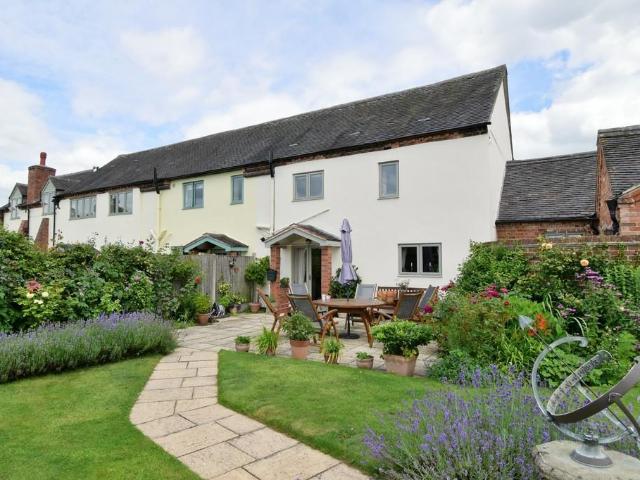 2 bedroom cottage for sale
