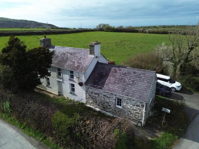 2 bedroom cottage for sale