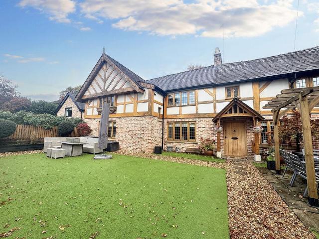 2 bedroom cottage for sale
