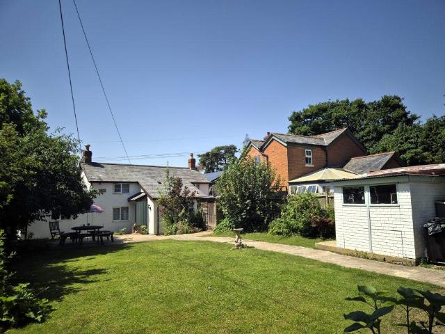 2 bedroom cottage for sale