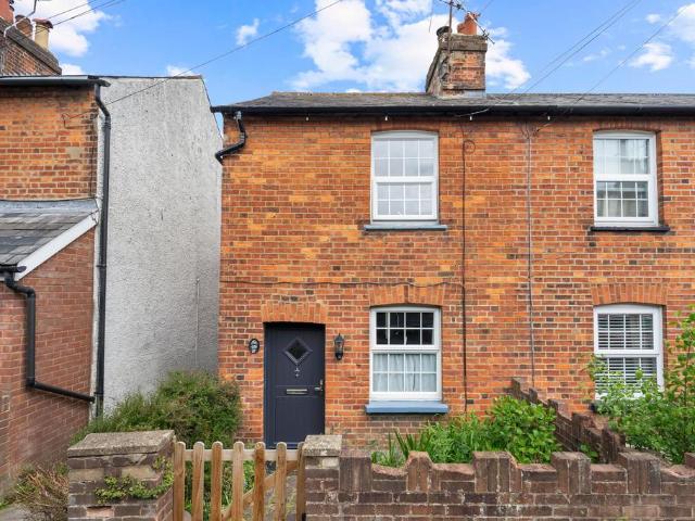 2 bedroom cottage for sale