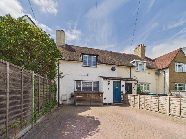 3 bedroom cottage for sale