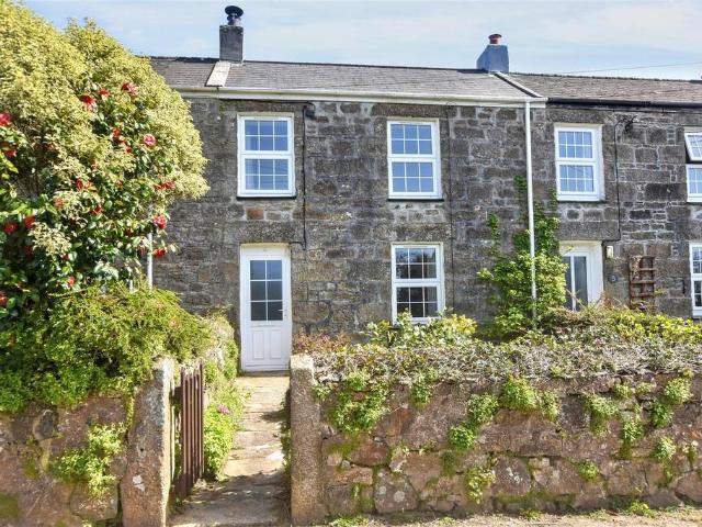 2 bedroom cottage for sale