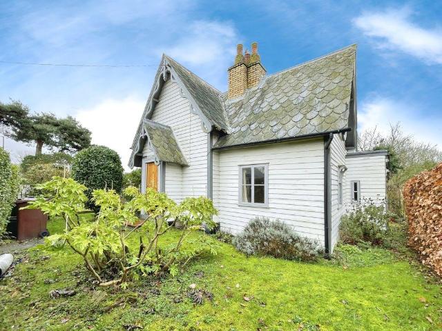 2 bedroom cottage for sale