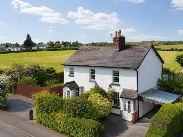 2 bedroom cottage for sale