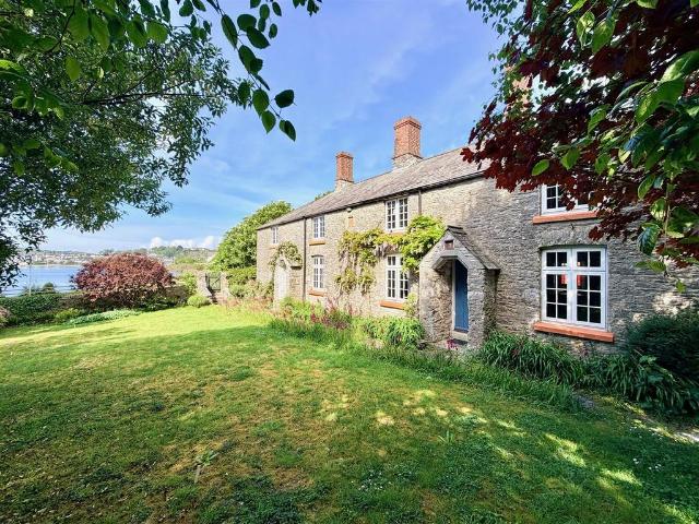 2 bedroom cottage for sale