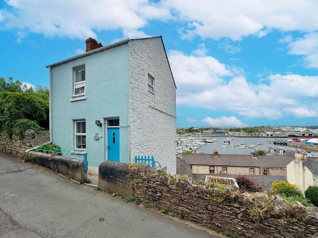 2 bedroom cottage for sale