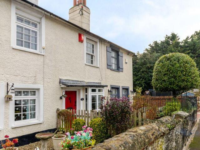 2 bedroom cottage for sale