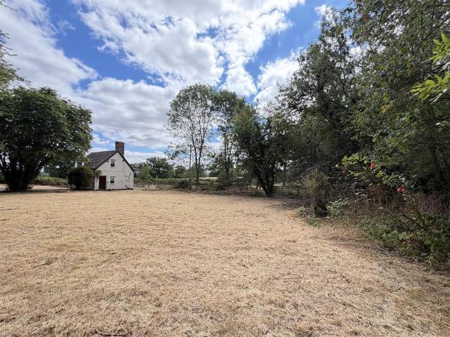 2 bedroom cottage for sale