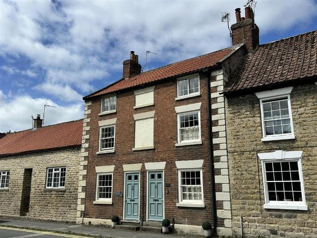 2 bedroom cottage for sale