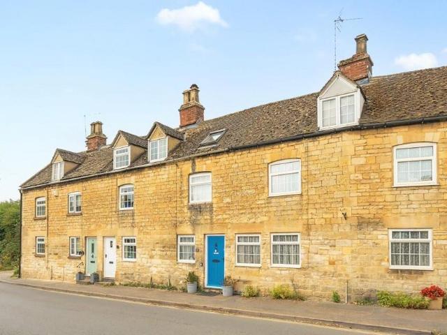 2 bedroom cottage for sale