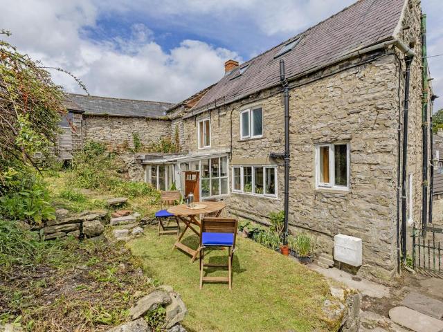 2 bedroom cottage for sale