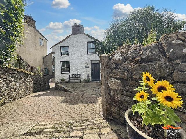 2 bedroom cottage for sale