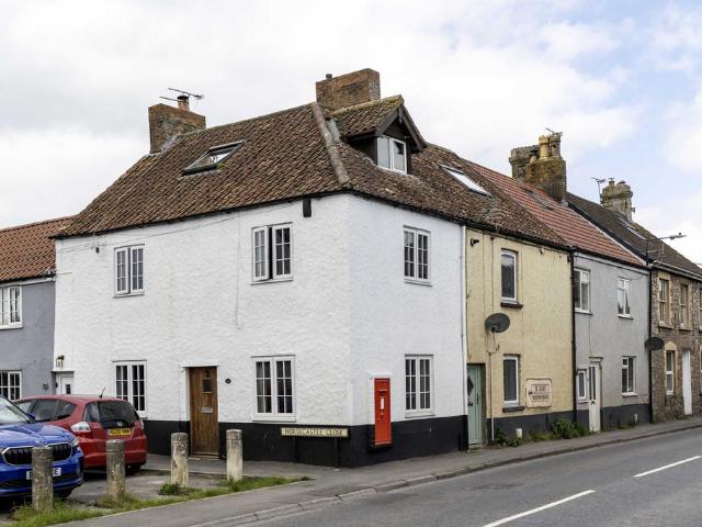 2 bedroom cottage for sale
