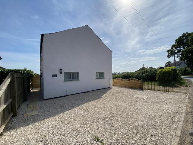 2 bedroom cottage for sale