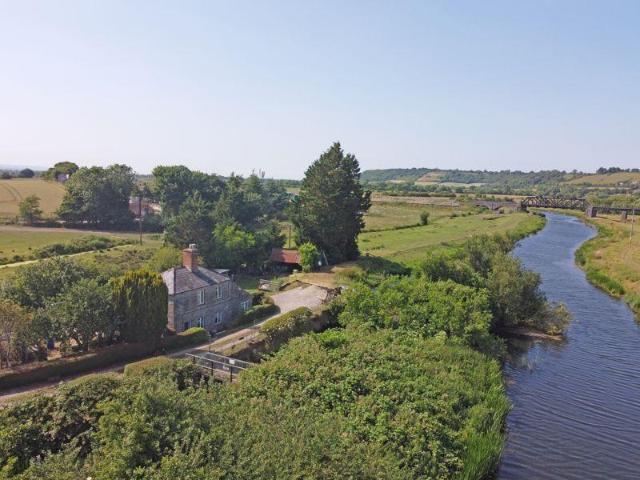 2 bedroom cottage for sale