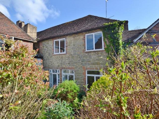 2 bedroom cottage for sale
