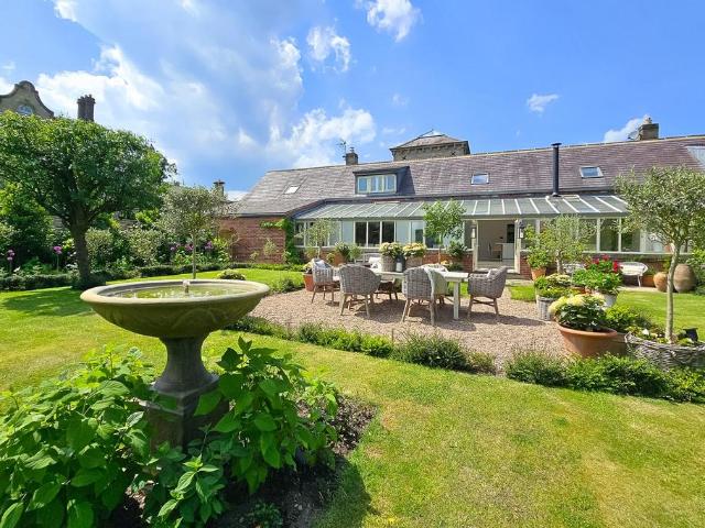2 bedroom cottage for sale