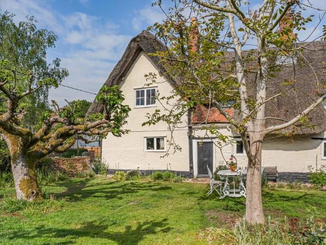 2 bedroom cottage for sale