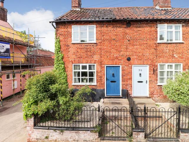 2 bedroom cottage for sale