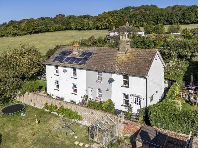 2 bedroom cottage for sale
