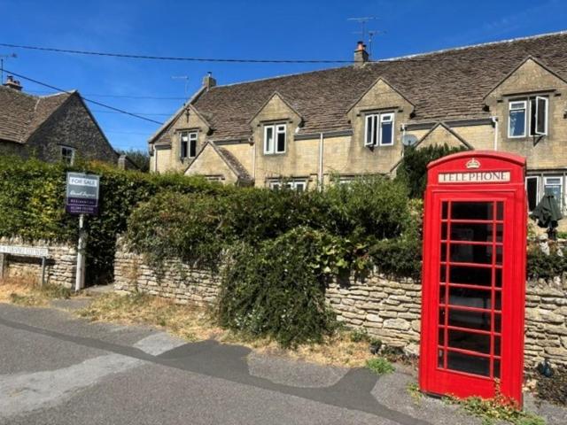 2 bedroom cottage for sale