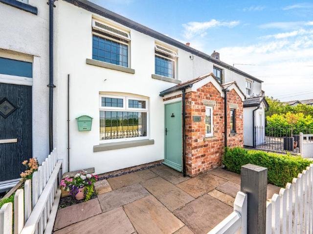 2 bedroom cottage for sale