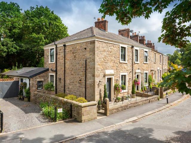 2 bedroom cottage for sale