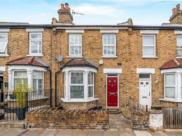 2 bedroom cottage for sale