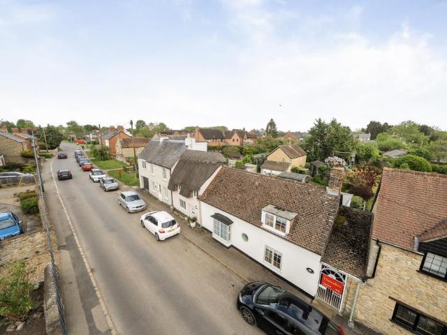 2 bedroom cottage for sale