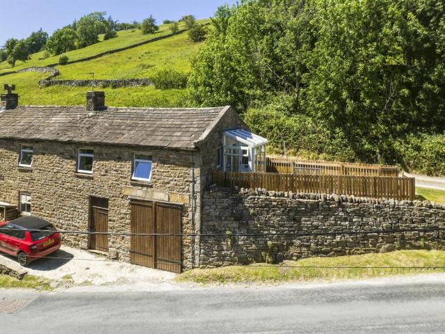2 bedroom cottage for sale