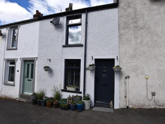 2 bedroom cottage for sale