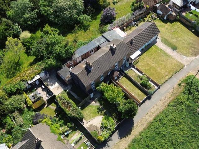 2 bedroom cottage for sale