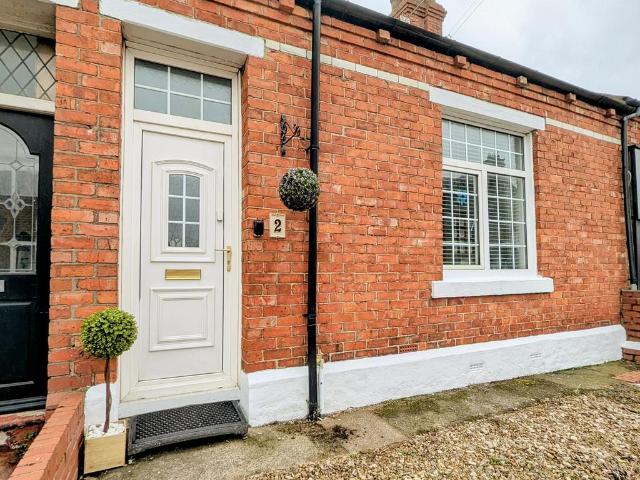 2 bedroom cottage for sale