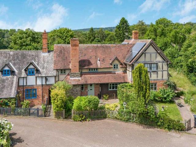 2 bedroom cottage for sale