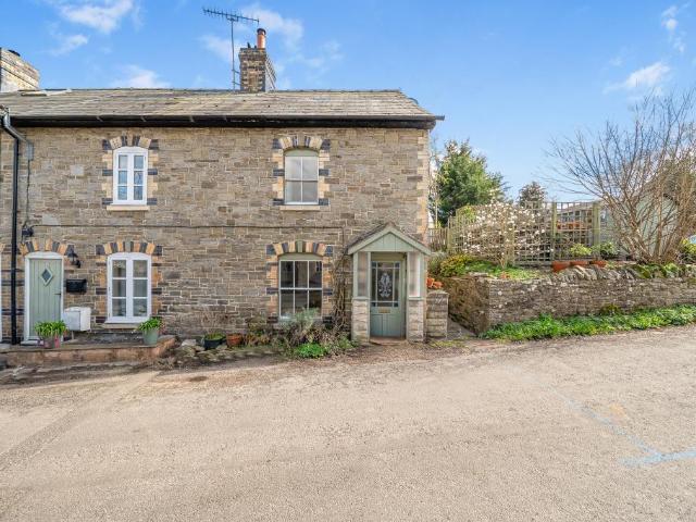 2 bedroom cottage for sale