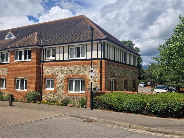 2 bedroom cottage for sale