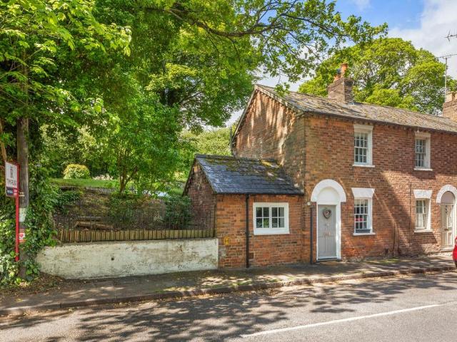2 bedroom cottage for sale