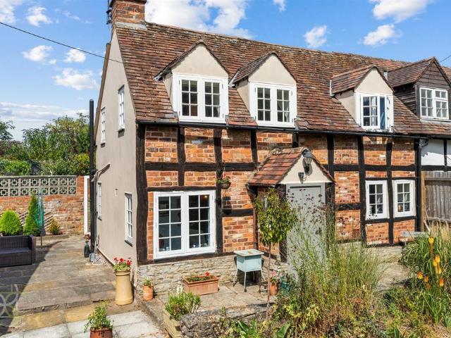2 bedroom cottage for sale