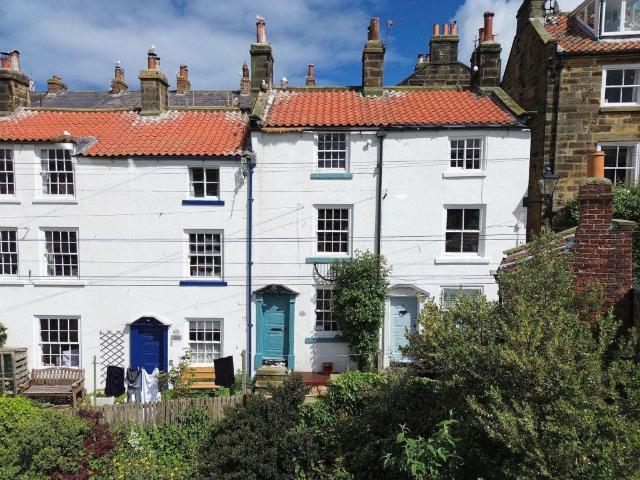 2 bedroom cottage for sale
