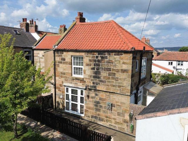 2 bedroom cottage for sale